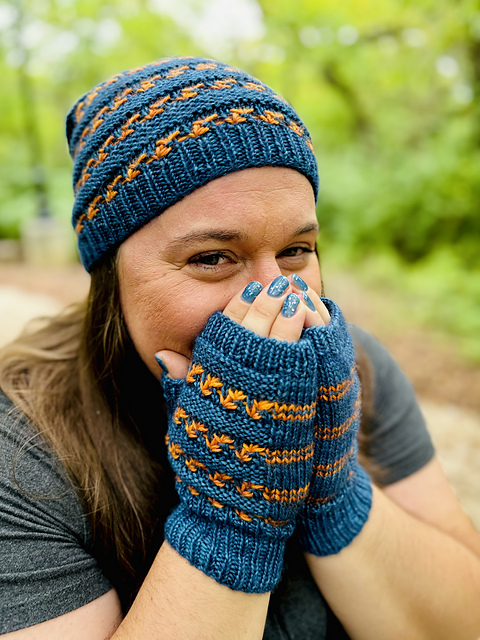 Ravelry: Field of Dream Mittens pattern by Mom Fancy Knits