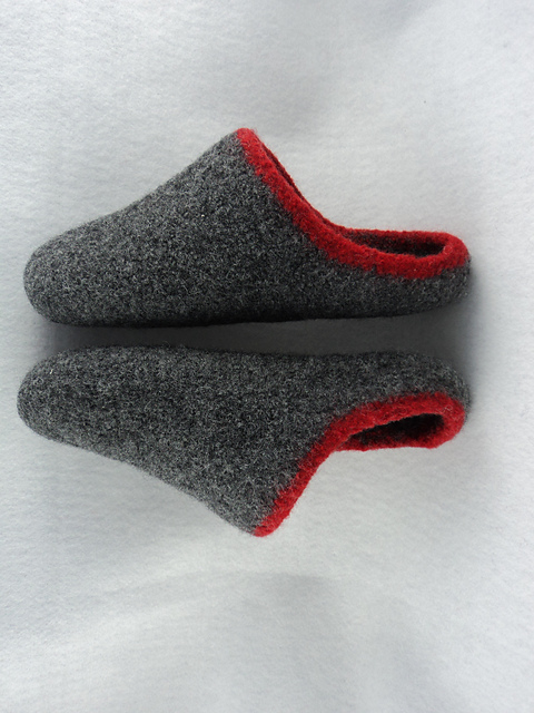 Ravelry: Men's Scuff Felted Slippers pattern by Monique Rae