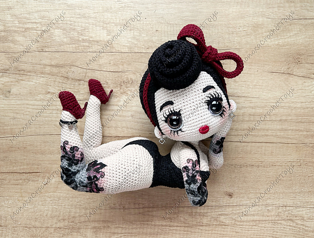 Ravelry: Pin-up girl pattern by Oxana Monikainen