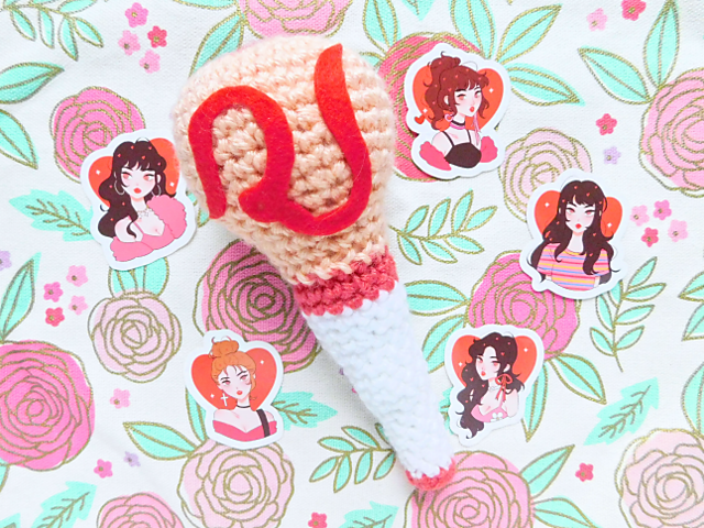 Ravelry: Red Velvet Light Stick pattern by Mooeyandfriends