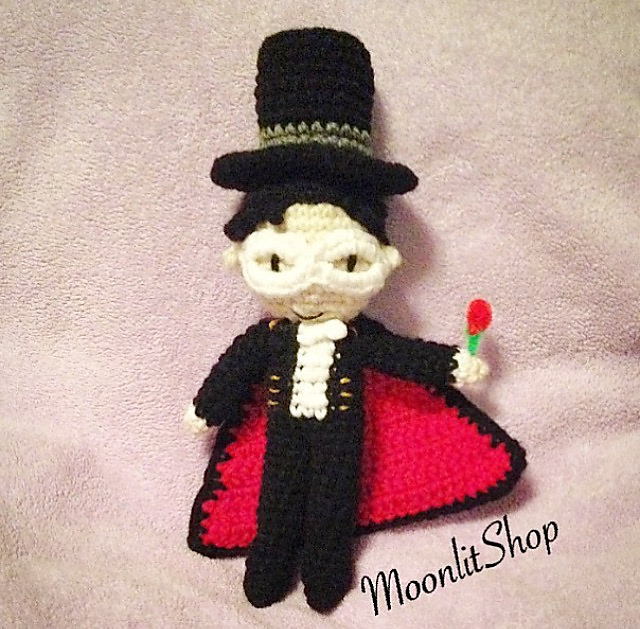 Ravelry: Tuxedo Mask pattern by MoonlitShop Patterns