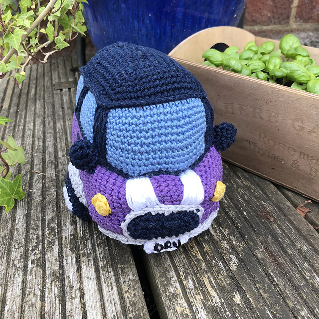 Ravelry: MoreMiriam's Crochet Mini Cooper