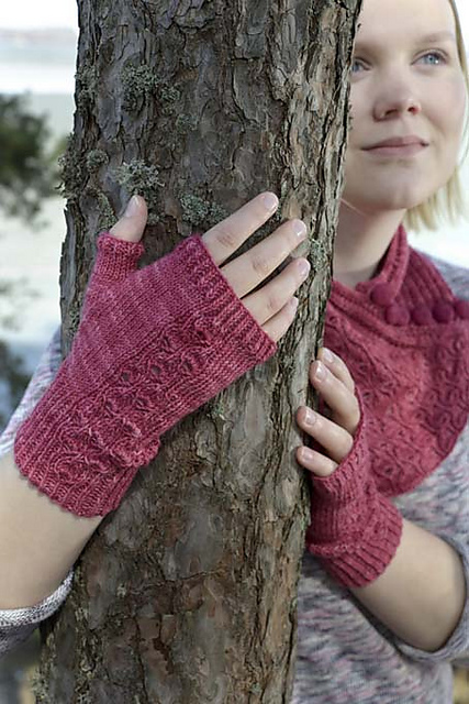 Ravelry: Vadelmavene pattern by Pirjo Iivonen