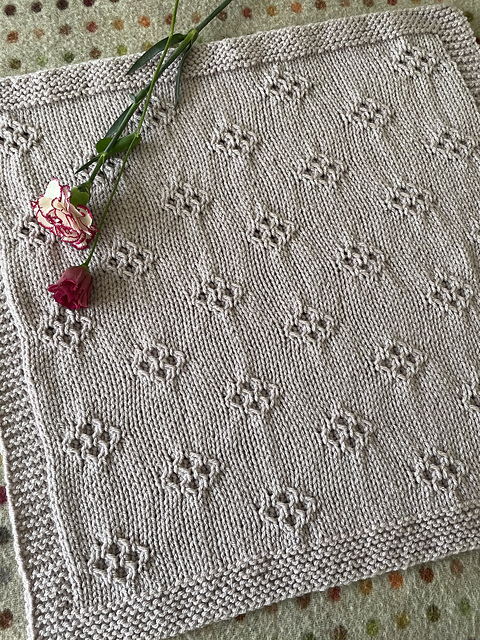 Ravelry: Posy baby blanket pattern by Sandy Chapman