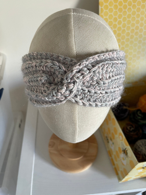 Ravelry: Ridge Twist Headband pattern by Tabetha Moe