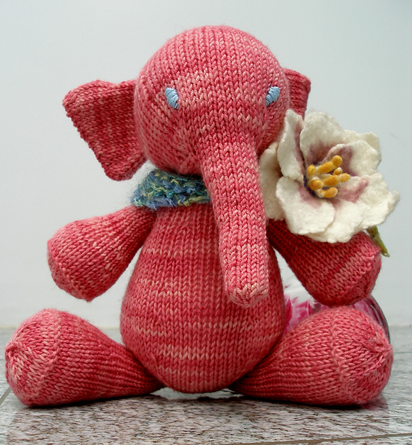 Ravelry: MrPuffy's Miss Elly