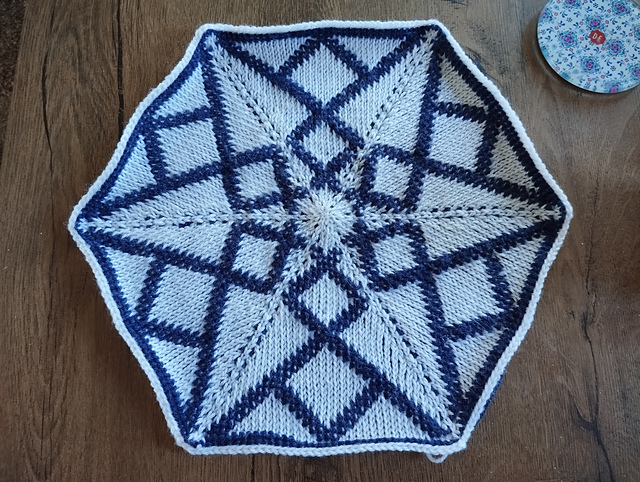 Ravelry: Hexagon Diamond Star pattern by Mrs. J. Crochet