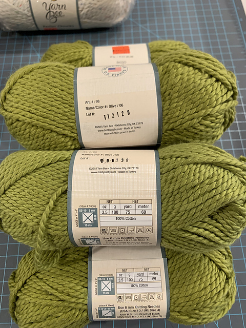 Ravelry: Yarn Bee Feelin’ Chunky