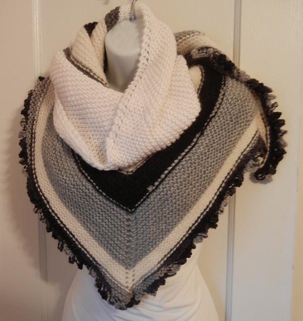 Ravelry: MrsCastle's Garter Stitch Shawl