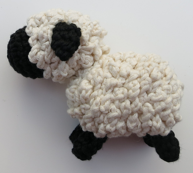 Ravelry: Mrs Sheep pattern by Mrs Craftypants
