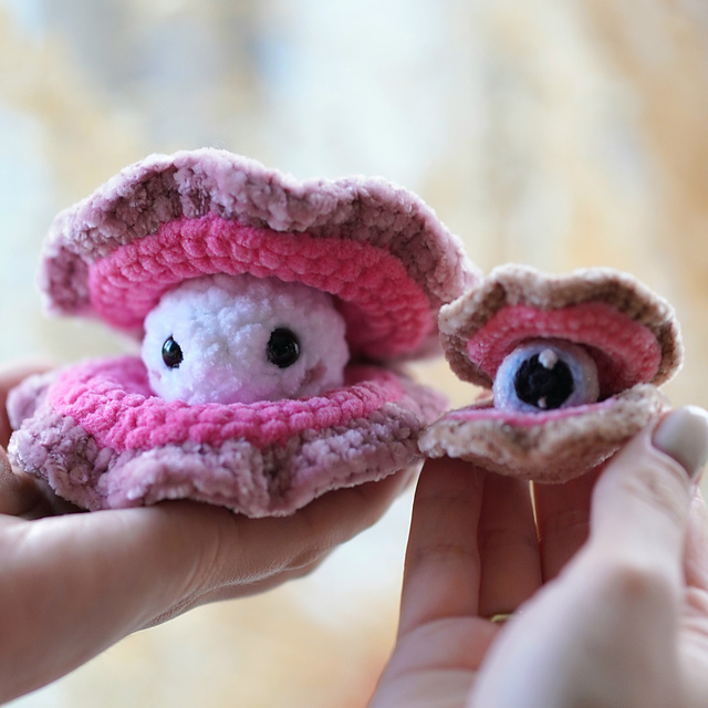 Ravelry: Pretty and Cute Oyster pattern by MrsCrowlet