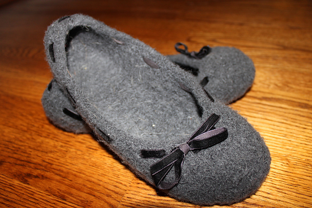 Ravelry: Infinite Ways Ballet Slipper pattern by Dawn Gillis