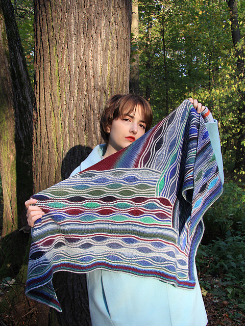 Ravelry: Frozen leaves shawl pattern by Lyudmila Aksenik Old