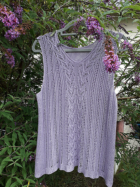 Ravelry: Twisted Hearts Top pattern by Mrs. Needle
