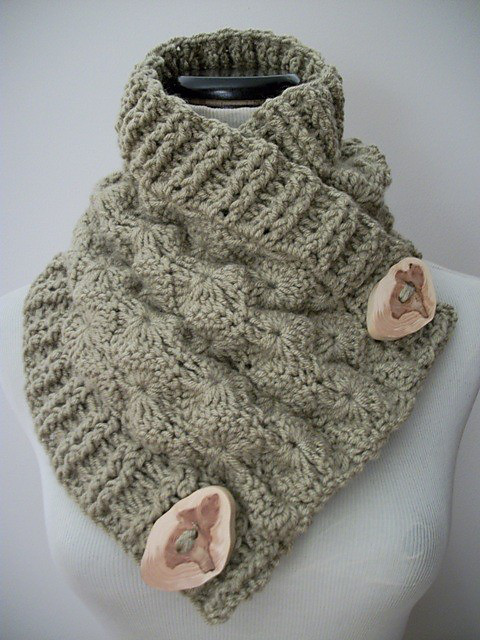 Ravelry: MsSunflwr's Akudo Neckwarmer in Light Taupe