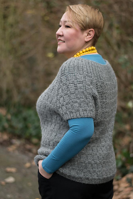 Ravelry: Liza Pullover pattern by Yuliya Tkacheva