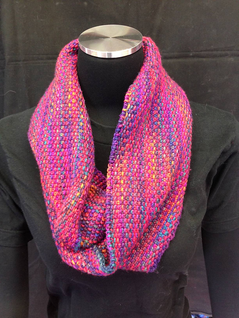 Ravelry: Circular Linen Stitch Scarf pattern by Karla Niemi