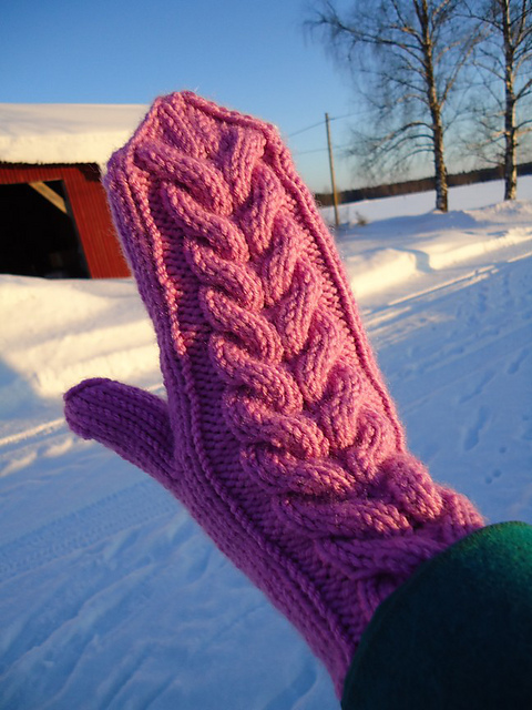 Ravelry: Adorable Cabled Mittens pattern by Sini Huupponen