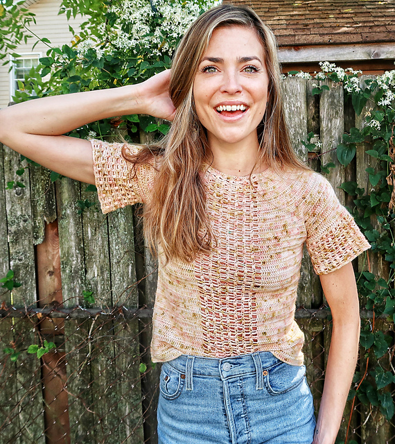 Ravelry: Belladonna Blouse pattern by Laura Murphy