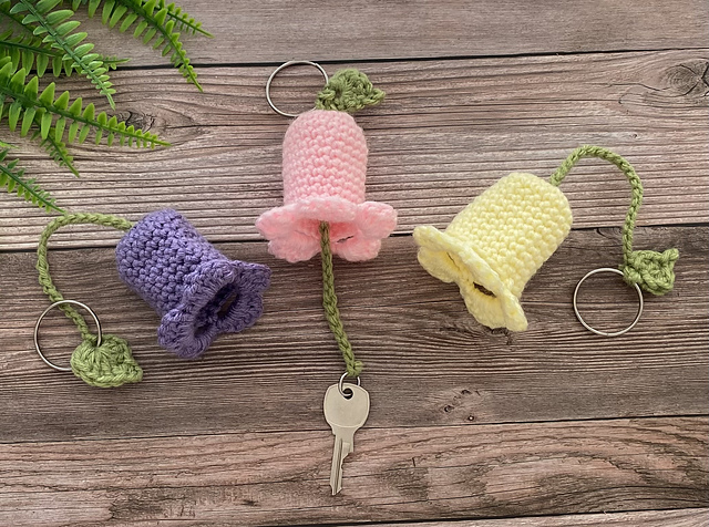 Ravelry: Flower Keychain pattern by MUSHYY