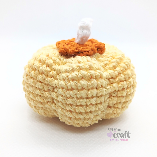Ravelry: Candy Corn Pumpkin Amigurumi pattern by Isabela Tavares