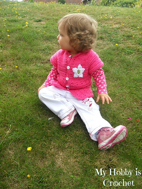 Ravelry: Twin V-Stitch Cardigan pattern by Kinga Erdem