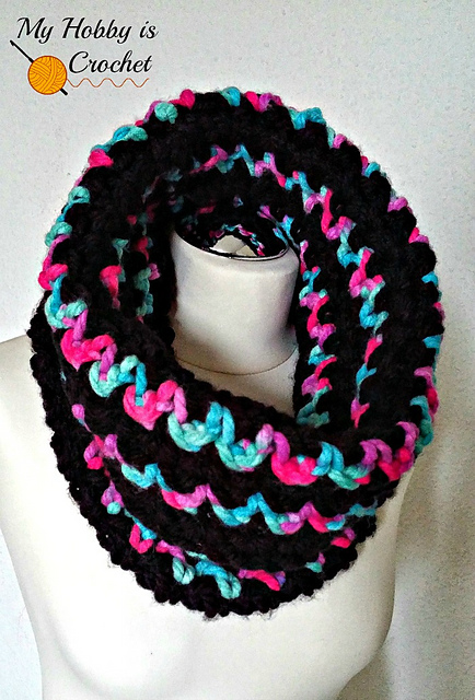 Ravelry: Neon Lights Cowl pattern by Kinga Erdem