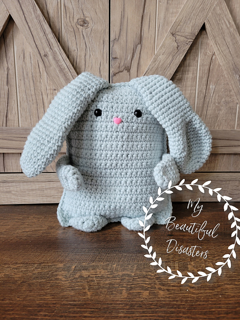 Ravelry: Cute Bunny Pillow pattern by Jenny Freeman