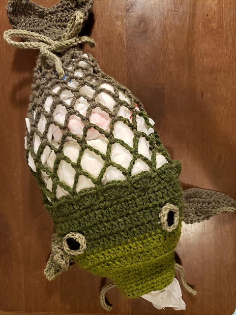 Ravelry: Jessie-Nessie's Catfish Bag Dispenser