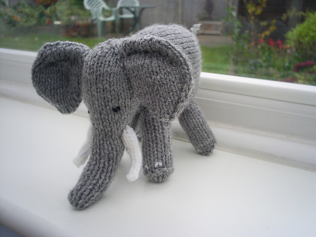 Ravelry: Elephant pattern by Alan Dart