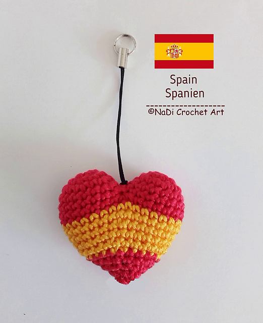 Ravelry: Spain flag 3-D heart. keychain pattern by Nadi Steiner