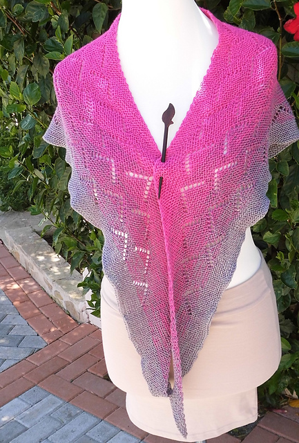 Ravelry: Ijoulios pattern by NaRoKnit