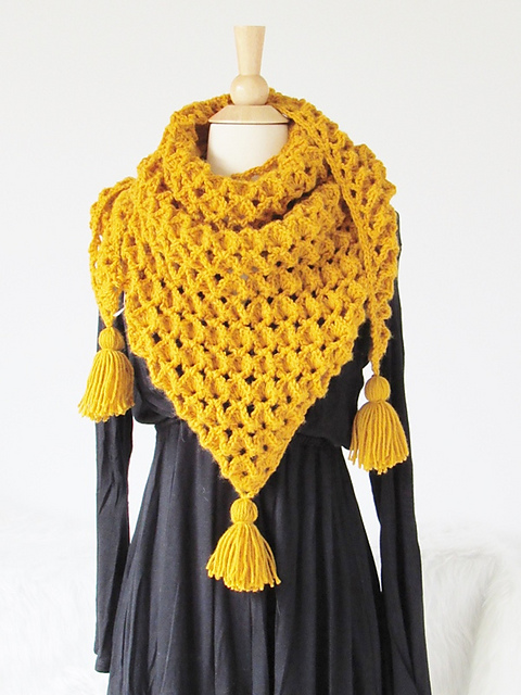Ravelry: Rose Petals Scarf pattern by CrochetDreamz