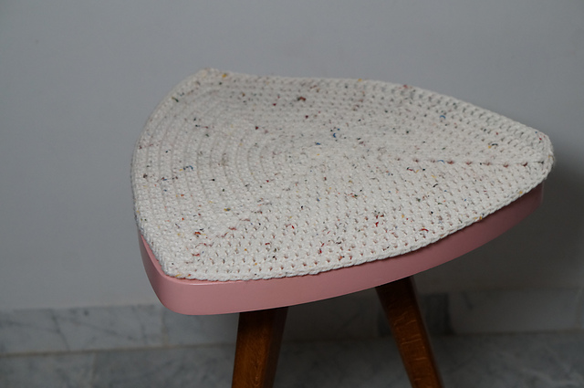 Ravelry: Granny triangle table runner pattern by Nadia BF