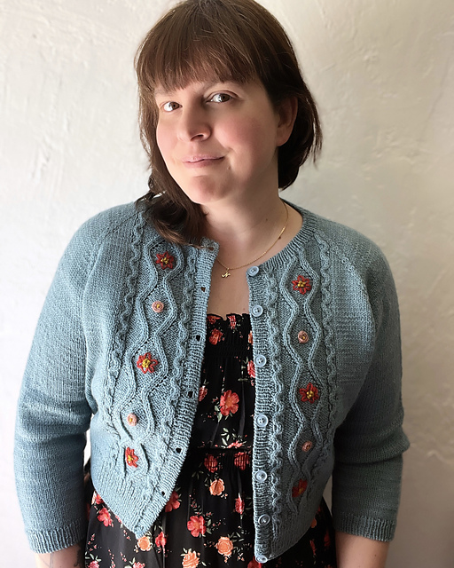 Ravelry: Nadia pattern by Nadia Crétin-Léchenne