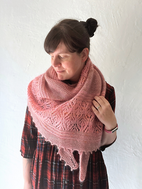 Ravelry: Paaina pattern by Nadia Crétin-Léchenne