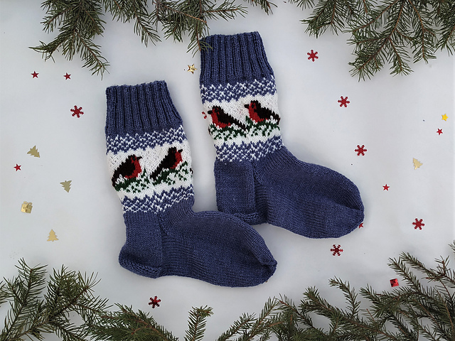 Ravelry: Robin socks pattern by Nadia Perepelitsa