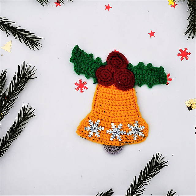 Ravelry: Christmas bell applique pattern by Nadia Perepelitsa