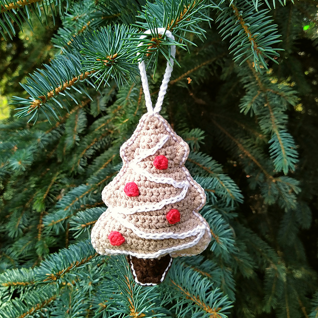 Ravelry: Christmas Gingerbread Tree pattern by Natali Berzore