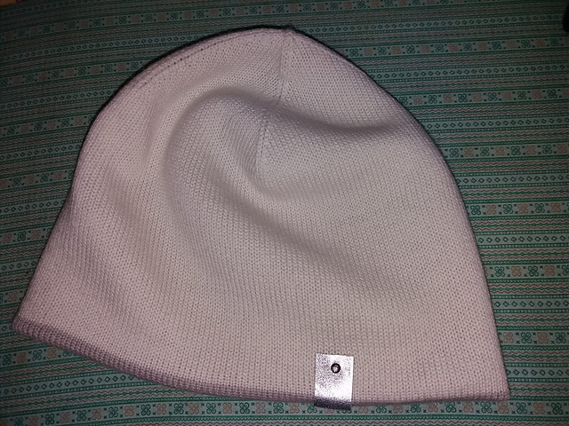 Ravelry: Natha-li's Two-side hat