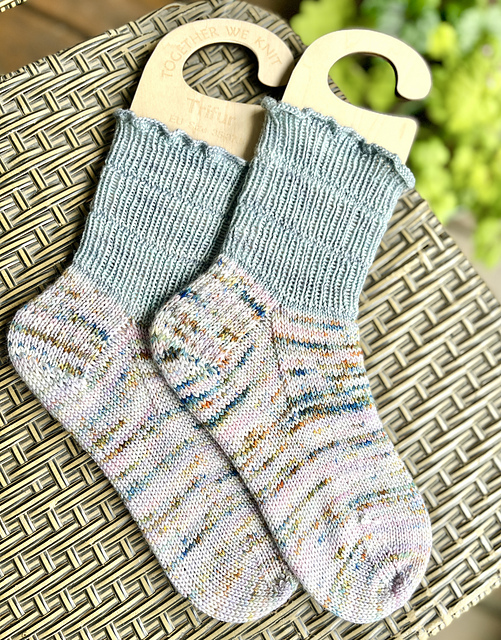 Ravelry: Simple Wavy Edge Socks pattern by nature Knits garden