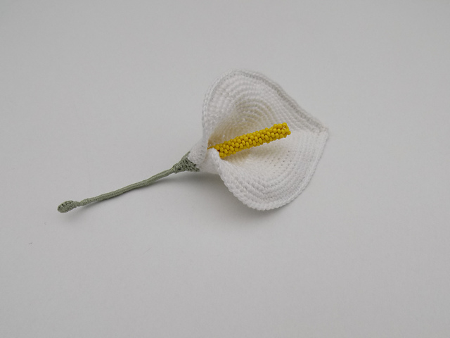 Ravelry: Calla Lily/Arum Lily Flower pattern by Eléna Leprêtre