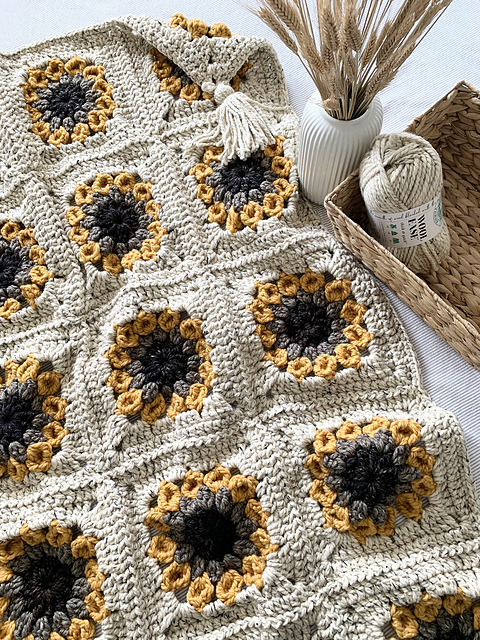 Ravelry: Special Edition Sunflower Blanket pattern by Mallory Krall