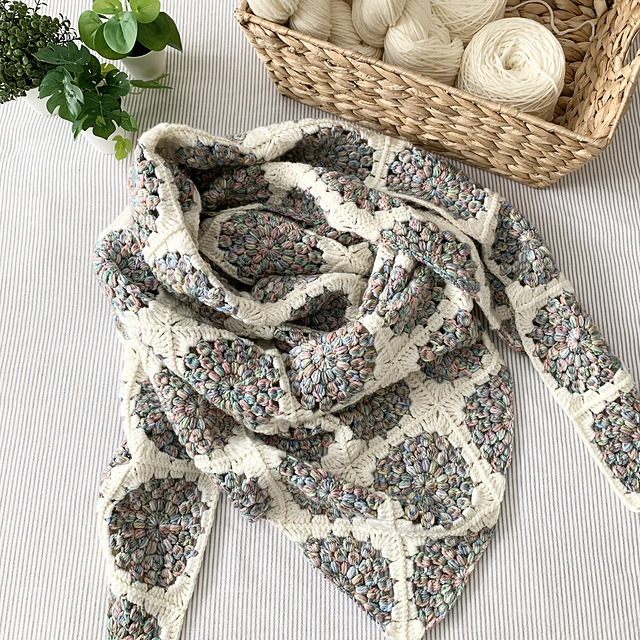 Ravelry: Island Time Shawl pattern by Mallory Krall