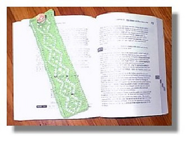 Ravelry: Lace Bookmark pattern by Nazanin S. Fard