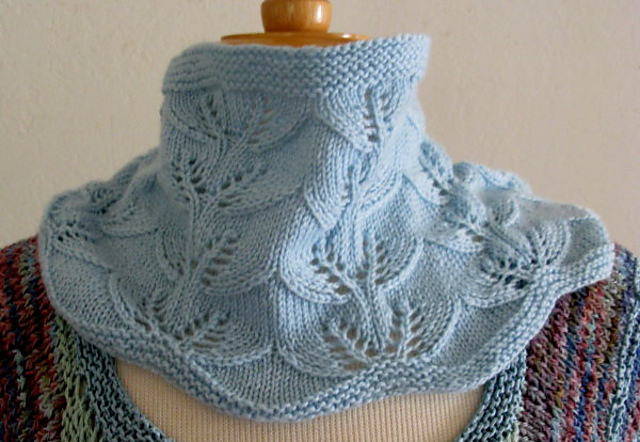 Ravelry: Desert Willow Cowl pattern by Nazanin S. Fard