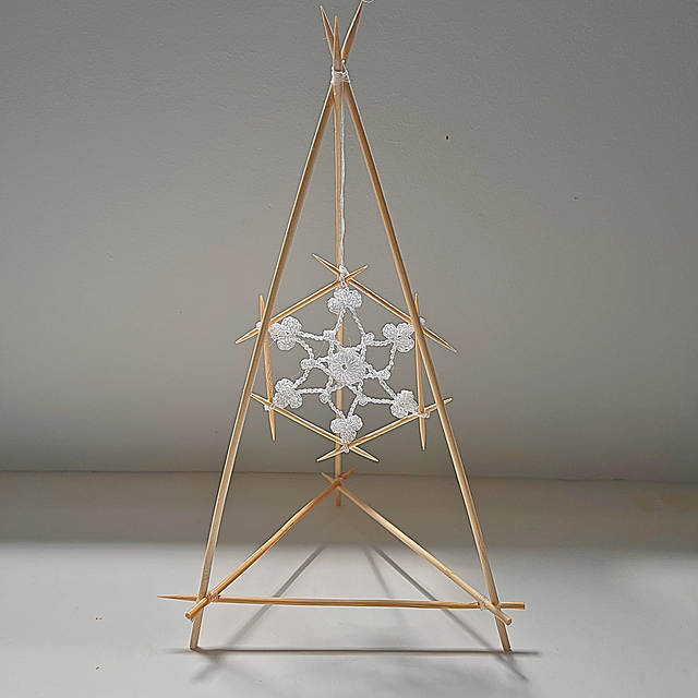 Ravelry: Snowflake Tree pattern by Lisa Hounshell