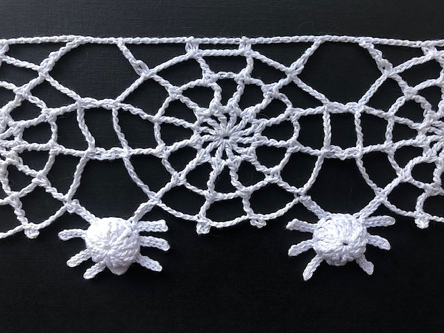 Ravelry: Cobweb Trim pattern by Lisa Hounshell