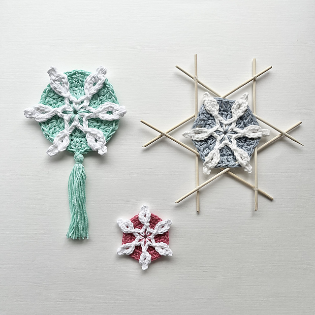 Ravelry: Snowflake Medallion Ornaments pattern by Lisa Hounshell