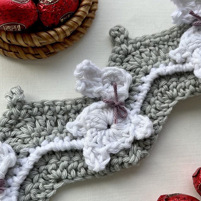 Ravelry: Hopping Bunnies Trim pattern by Lisa Hounshell